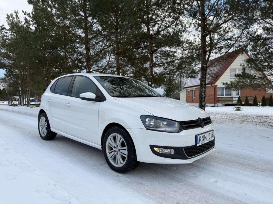 Balts Volkswagen Polo 2009 Viļņa, ar dzinēja tilpumu 1.60 L un nobraukumu 209 tūkst. km par 4450 €, foto 1 vietnē AUTOMOTO.COM.LV