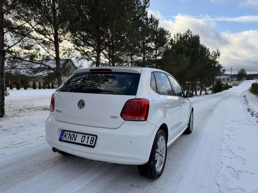 Balts Volkswagen Polo 2009 Viļņa, ar dzinēja tilpumu 1.60 L un nobraukumu 209 tūkst. km par 4450 €, foto 4 vietnē AUTOMOTO.COM.LV