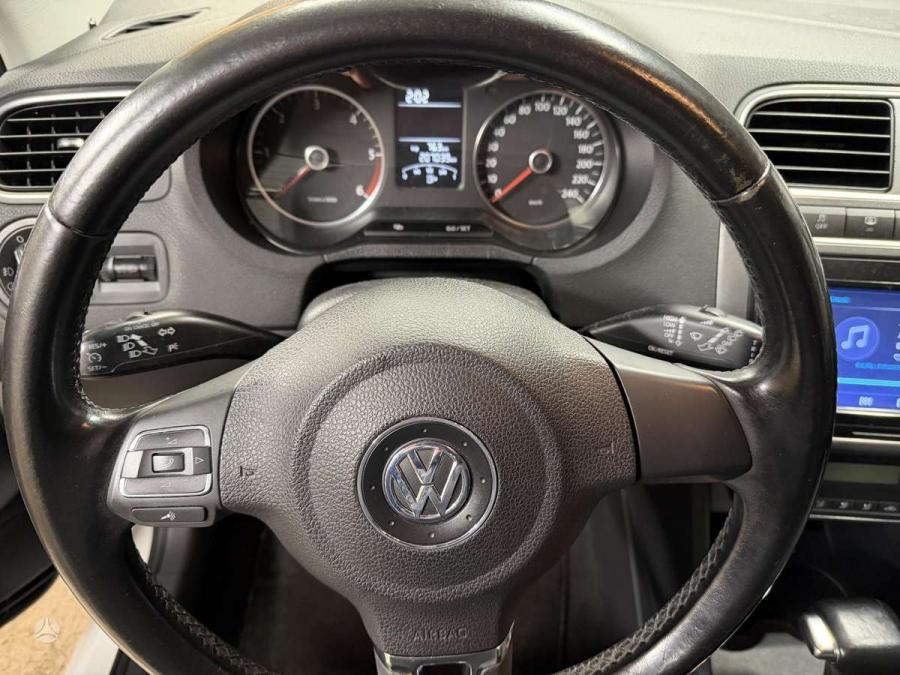 Balts Volkswagen Polo 2009 Viļņa, ar dzinēja tilpumu 1.60 L un nobraukumu 209 tūkst. km par 4450 €, foto 7 vietnē AUTOMOTO.COM.LV