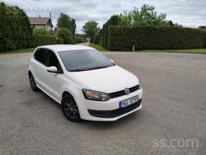 White Volkswagen Polo 2009 in Riga, with an engine capacity of 1.60 L and mileage of 266 thousand km for 4050 €, photo  on AUTOMOTO.COM.LV