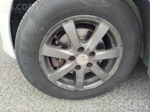 White Volkswagen Polo 2009 in Riga, with an engine capacity of 1.60 L and mileage of 266 thousand km for 4050 €, photo 17 on AUTOMOTO.COM.LV