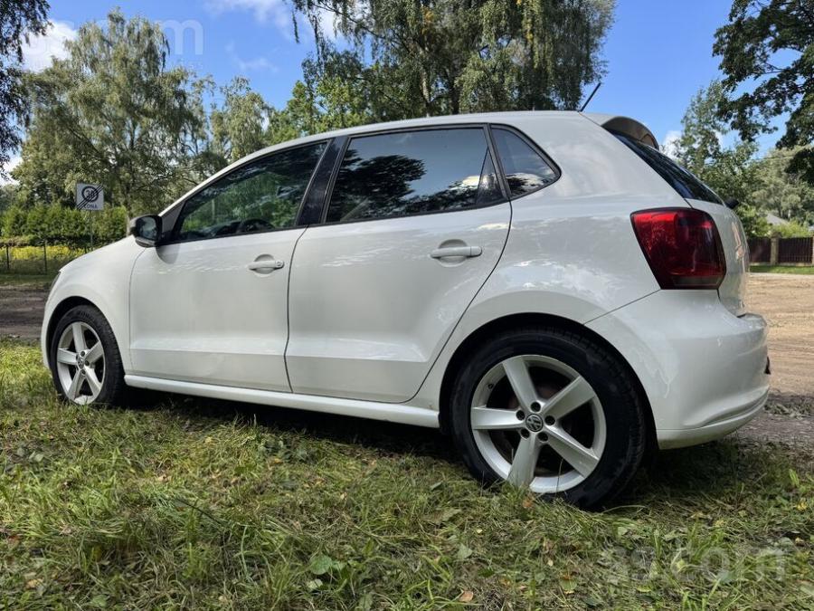 Balts Volkswagen Polo 2009 Rīga, ar dzinēja tilpumu 1.20 L un nobraukumu 210 tūkst. km par 3500 €, foto 4 vietnē AUTOMOTO.COM.LV