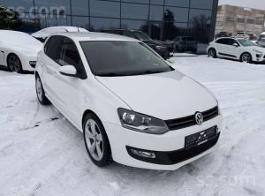 Balts Volkswagen Polo 2010 Telšiai, ar dzinēja tilpumu 1.60 L un nobraukumu 157 tūkst. km par 4199 €, foto  vietnē AUTOMOTO.COM.LV