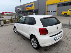 White Volkswagen Polo 2010 in Jekabpils, with an engine capacity of 1.60 L and mileage of 270 thousand km for 3400 €, photo 3 on AUTOMOTO.COM.LV