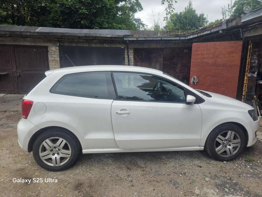 Balts Volkswagen Polo 2010 Viļņa, ar dzinēja tilpumu 1.20 L un nobraukumu 166 tūkst. km par 2200 €, foto 6 vietnē AUTOMOTO.COM.LV