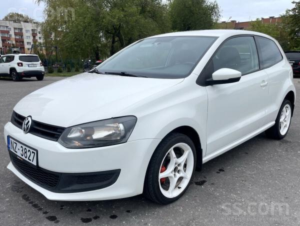 Balts Volkswagen Polo 2010 Liepāja, ar dzinēja tilpumu 1.60 L un nobraukumu 248 tūkst. km par 3000 €, foto 1 vietnē AUTOMOTO.COM.LV