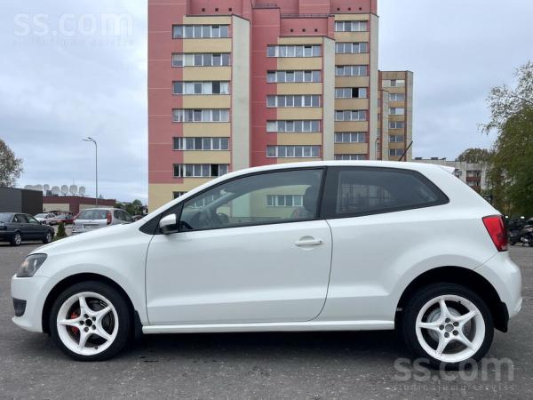 Balts Volkswagen Polo 2010 Liepāja, ar dzinēja tilpumu 1.60 L un nobraukumu 248 tūkst. km par 3000 €, foto 2 vietnē AUTOMOTO.COM.LV