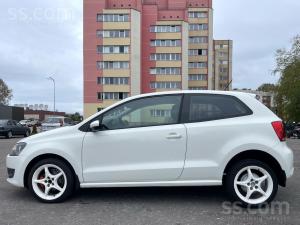 Balts Volkswagen Polo 2010 Liepāja, ar dzinēja tilpumu 1.60 L un nobraukumu 248 tūkst. km par 3000 €, foto 3 vietnē AUTOMOTO.COM.LV