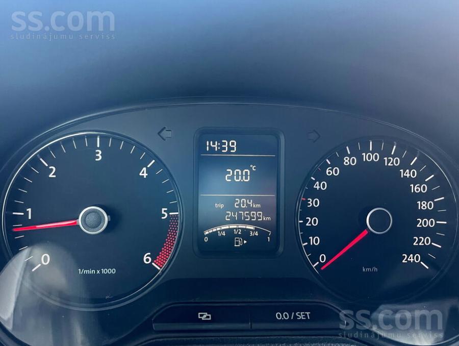 Balts Volkswagen Polo 2010 Liepāja, ar dzinēja tilpumu 1.60 L un nobraukumu 248 tūkst. km par 3000 €, foto 11 vietnē AUTOMOTO.COM.LV