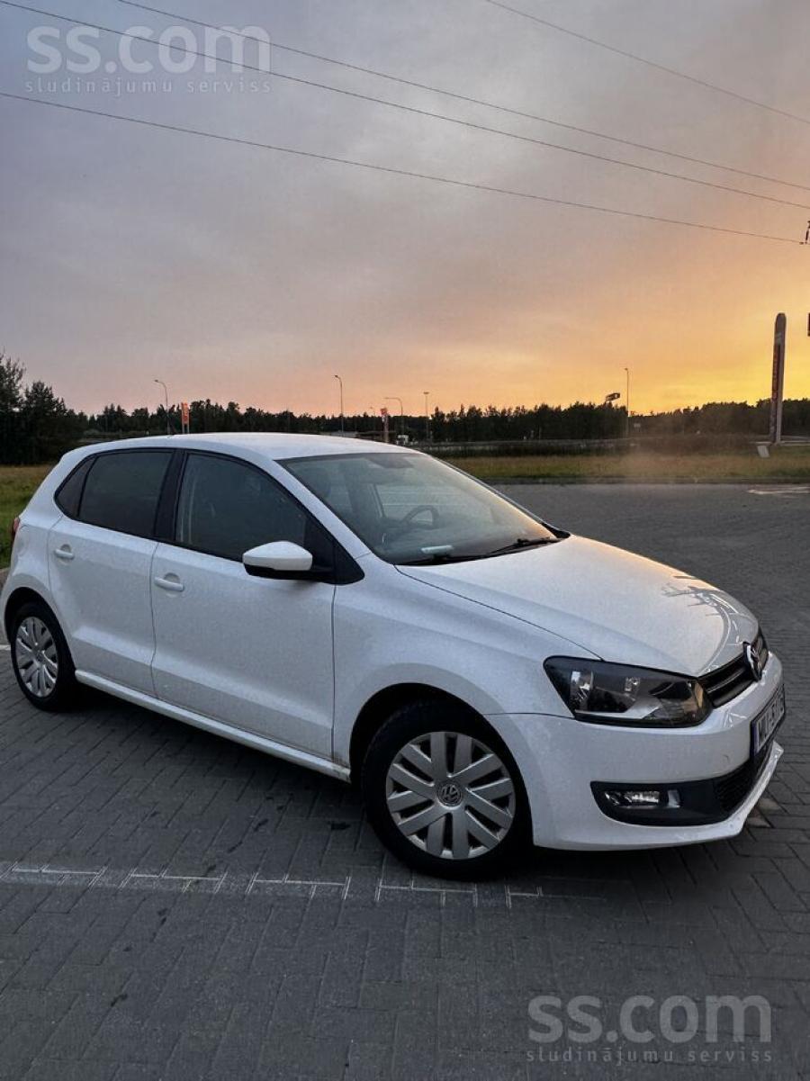 Balts Volkswagen Polo 2010 Rīga, ar dzinēja tilpumu 1.60 L un nobraukumu 351 tūkst. km par 3100 €, foto 1 vietnē AUTOMOTO.COM.LV