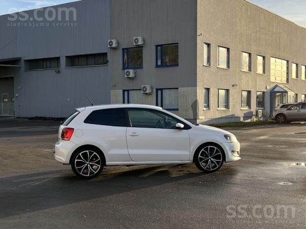 Balts Volkswagen Polo 2011 Rīga, ar dzinēja tilpumu 1.20 L un nobraukumu 347 tūkst. km par 2100 €, foto 2 vietnē AUTOMOTO.COM.LV