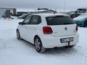 White Volkswagen Polo 2011 in Siauliai, with an engine capacity of 1.60 L and mileage of 340 thousand km for 2499 €, photo 6 on AUTOMOTO.COM.LV