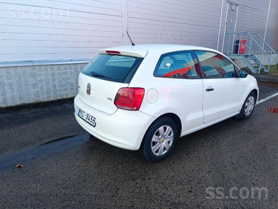 Balts Volkswagen Polo 2011 Rīga, ar dzinēja tilpumu 1.20 L un nobraukumu 373 tūkst. km par 1400 €, foto 4 vietnē AUTOMOTO.COM.LV