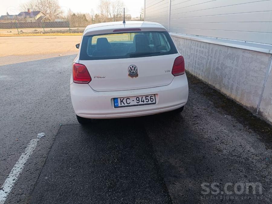 Balts Volkswagen Polo 2011 Rīga, ar dzinēja tilpumu 1.20 L un nobraukumu 373 tūkst. km par 1400 €, foto 8 vietnē AUTOMOTO.COM.LV