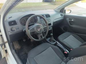 Balts Volkswagen Polo 2011 Rīga, ar dzinēja tilpumu 1.20 L un nobraukumu 373 tūkst. km par 1400 €, foto 9 vietnē AUTOMOTO.COM.LV