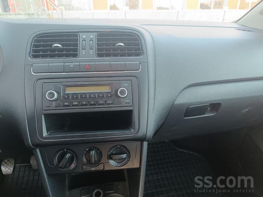 Balts Volkswagen Polo 2011 Rīga, ar dzinēja tilpumu 1.20 L un nobraukumu 373 tūkst. km par 1400 €, foto 11 vietnē AUTOMOTO.COM.LV