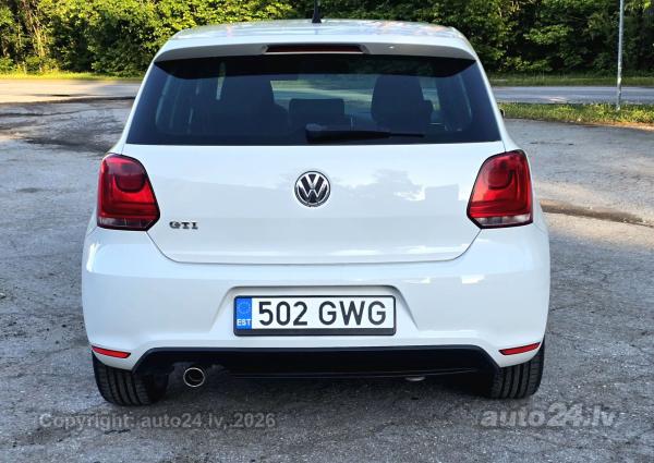 White Volkswagen Polo 2011 in Tallinn, with an engine capacity of 1.40 L and mileage of 294 thousand km for 7800 €, photo 5 on AUTOMOTO.COM.LV