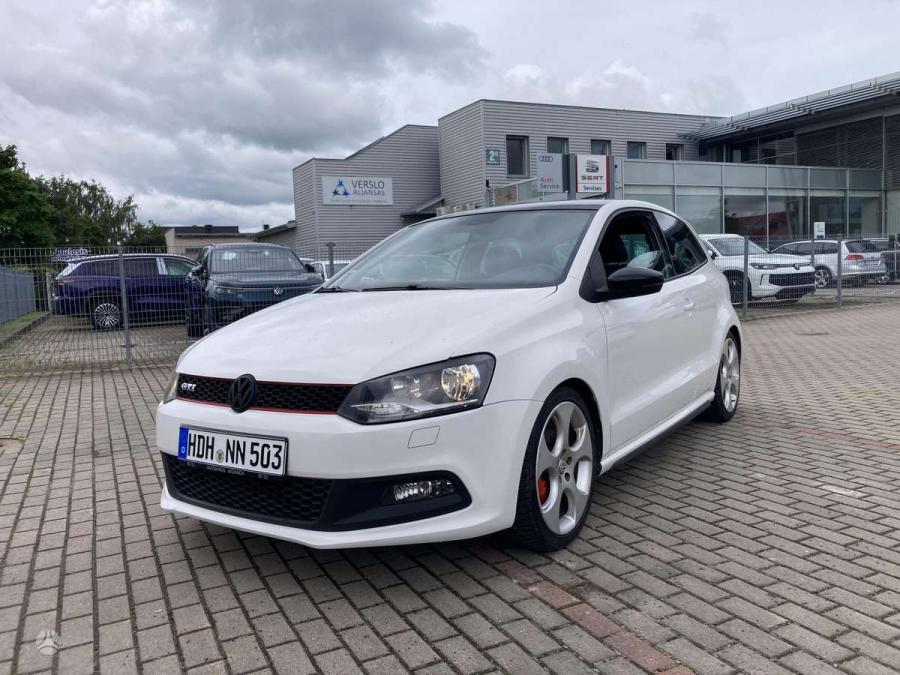 Balts Volkswagen Polo 2011 Šauļi, ar dzinēja tilpumu 1.39 L un nobraukumu 153 tūkst. km par 4999 €, foto 1 vietnē AUTOMOTO.COM.LV