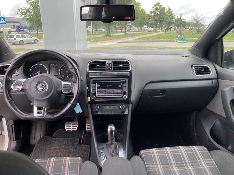 Balts Volkswagen Polo 2011 Šauļi, ar dzinēja tilpumu 1.39 L un nobraukumu 153 tūkst. km par 4999 €, foto 8 vietnē AUTOMOTO.COM.LV