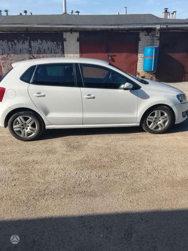 Balts Volkswagen Polo 2011 Marijampole, ar dzinēja tilpumu 1.60 L un nobraukumu 346 tūkst. km par 2750 €, foto 2 vietnē AUTOMOTO.COM.LV