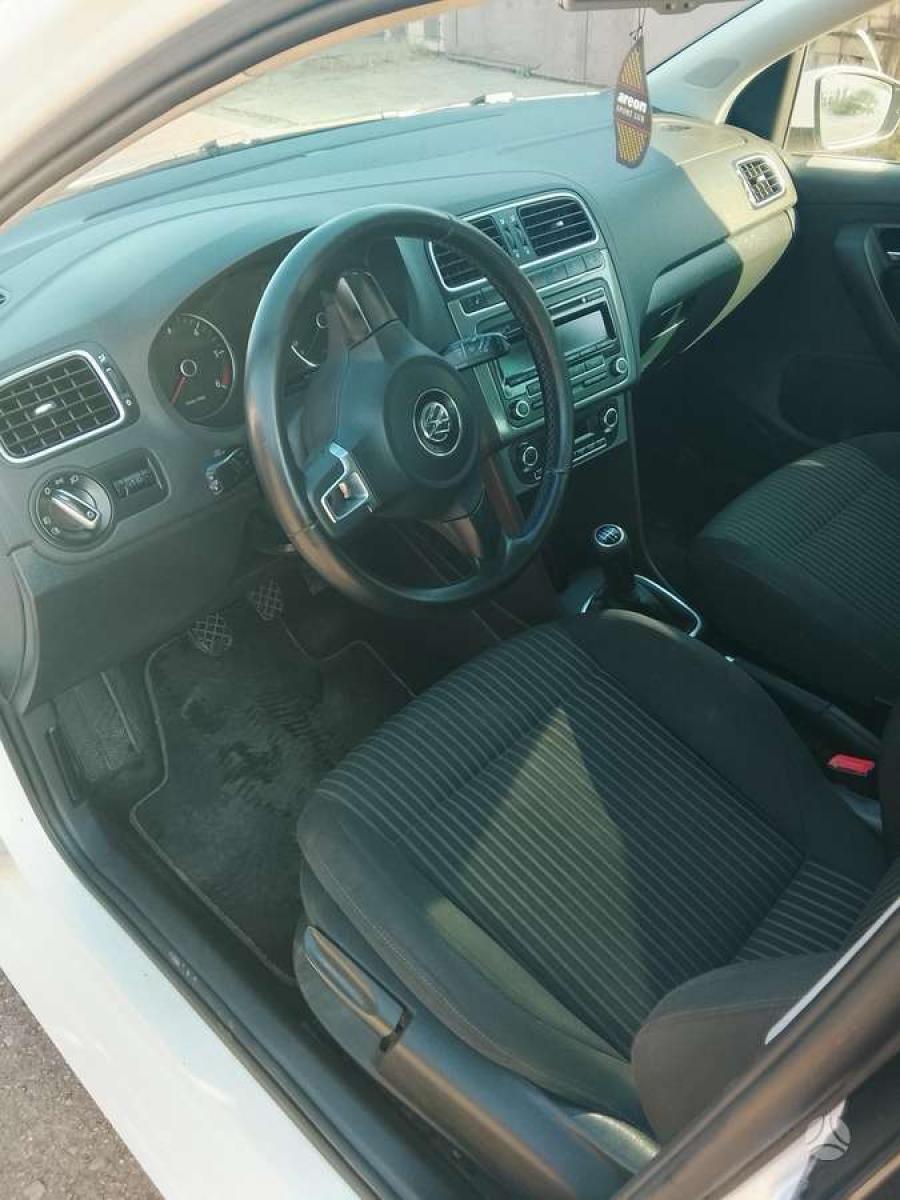 Balts Volkswagen Polo 2011 Marijampole, ar dzinēja tilpumu 1.60 L un nobraukumu 346 tūkst. km par 2750 €, foto 8 vietnē AUTOMOTO.COM.LV