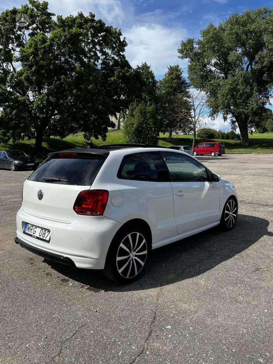 Balts Volkswagen Polo 2011 Kauņa, ar dzinēja tilpumu 1.60 L un nobraukumu 240 tūkst. km par 3400 €, foto 5 vietnē AUTOMOTO.COM.LV