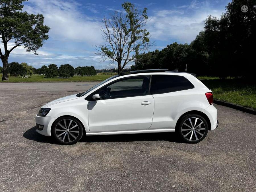 Balts Volkswagen Polo 2011 Kauņa, ar dzinēja tilpumu 1.60 L un nobraukumu 240 tūkst. km par 3400 €, foto 17 vietnē AUTOMOTO.COM.LV