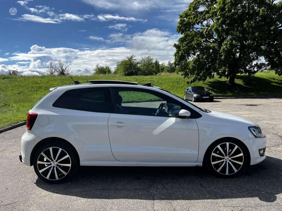Balts Volkswagen Polo 2011 Kauņa, ar dzinēja tilpumu 1.60 L un nobraukumu 240 tūkst. km par 3400 €, foto 19 vietnē AUTOMOTO.COM.LV