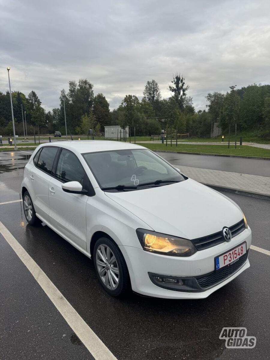 Balts Volkswagen Polo 2011 Kauņa, ar dzinēja tilpumu 1.60 L un nobraukumu 245 tūkst. km par 2500 €, foto 3 vietnē AUTOMOTO.COM.LV
