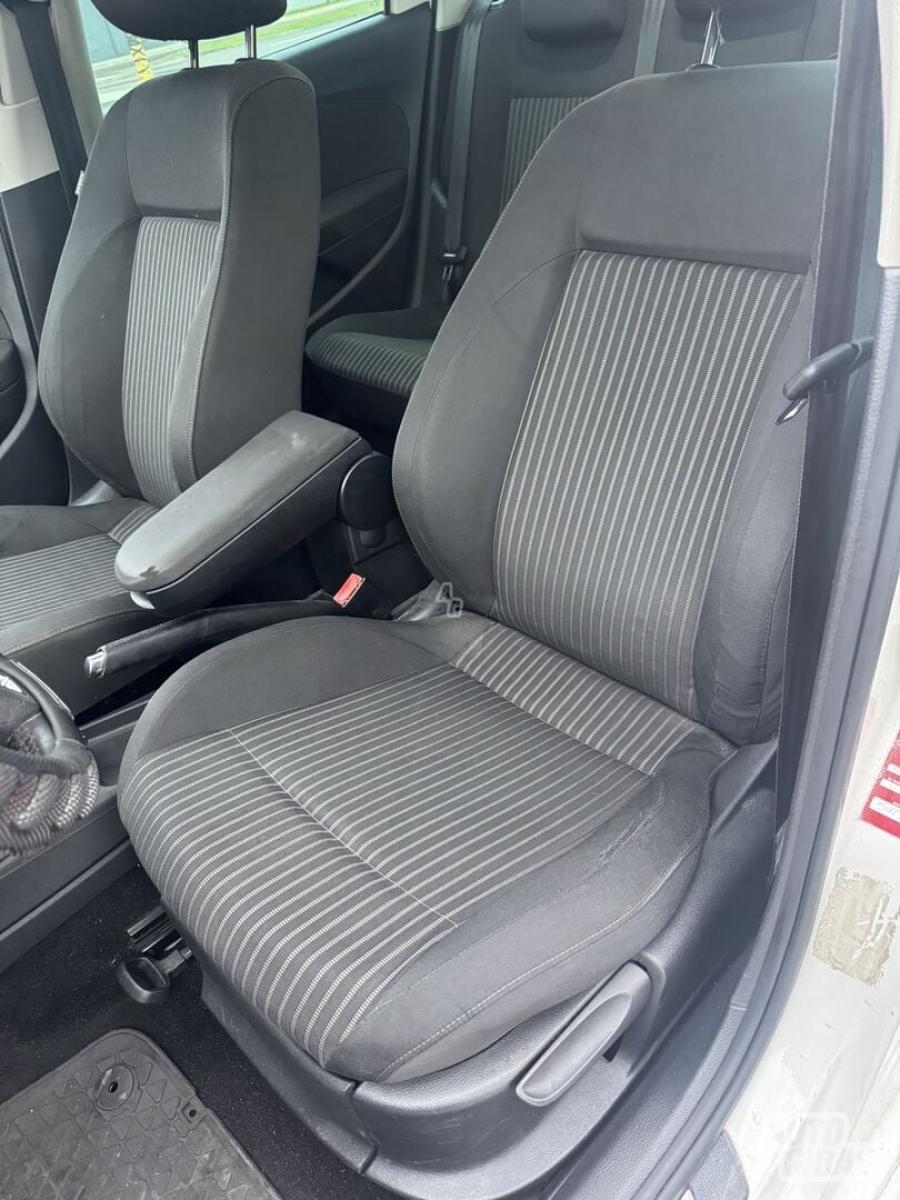 Balts Volkswagen Polo 2011 Kauņa, ar dzinēja tilpumu 1.60 L un nobraukumu 245 tūkst. km par 2500 €, foto 7 vietnē AUTOMOTO.COM.LV