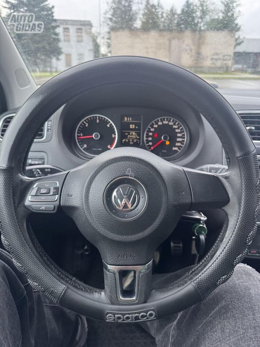 Balts Volkswagen Polo 2011 Kauņa, ar dzinēja tilpumu 1.60 L un nobraukumu 245 tūkst. km par 2500 €, foto 10 vietnē AUTOMOTO.COM.LV