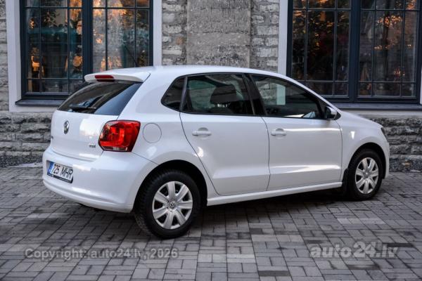 Balts Volkswagen Polo 2012 Tallina, ar dzinēja tilpumu 1.20 L un nobraukumu 282 tūkst. km par 4499 €, foto 4 vietnē AUTOMOTO.COM.LV