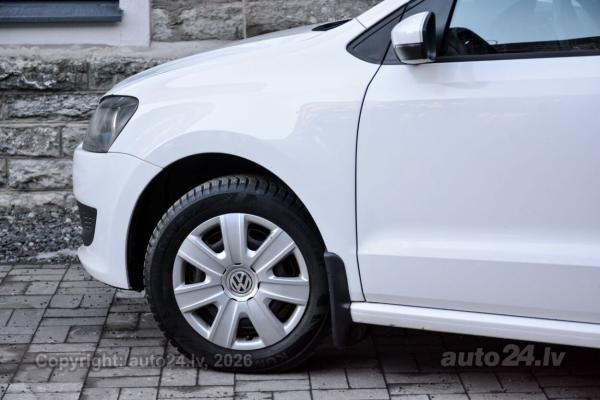 Balts Volkswagen Polo 2012 Tallina, ar dzinēja tilpumu 1.20 L un nobraukumu 282 tūkst. km par 4499 €, foto 9 vietnē AUTOMOTO.COM.LV