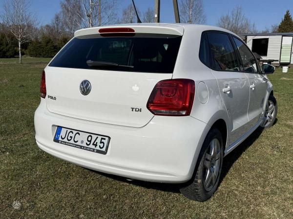 Balts Volkswagen Polo 2012 Viļņa, ar dzinēja tilpumu 1.20 L un nobraukumu 225 tūkst. km par 3500 €, foto 2 vietnē AUTOMOTO.COM.LV