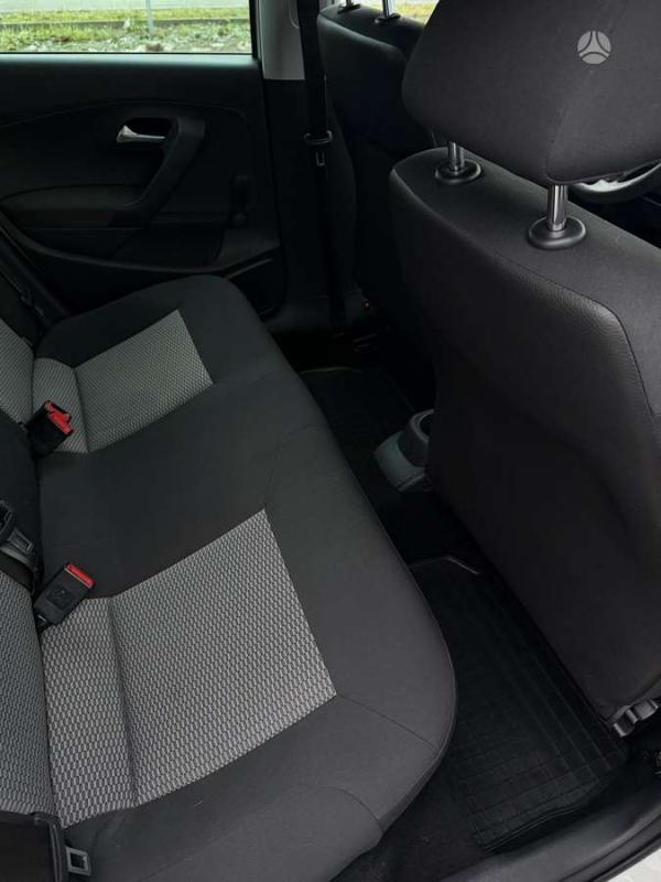 Balts Volkswagen Polo 2012 Viļņa, ar dzinēja tilpumu 1.20 L un nobraukumu 225 tūkst. km par 3500 €, foto 9 vietnē AUTOMOTO.COM.LV