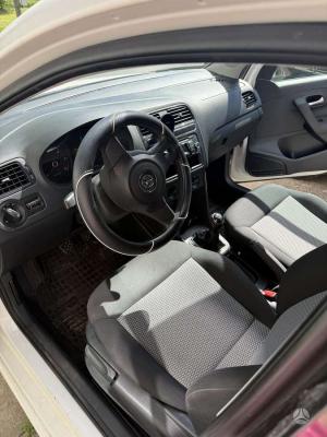 Balts Volkswagen Polo 2012 Viļņa, ar dzinēja tilpumu 1.20 L un nobraukumu 225 tūkst. km par 3500 €, foto 13 vietnē AUTOMOTO.COM.LV