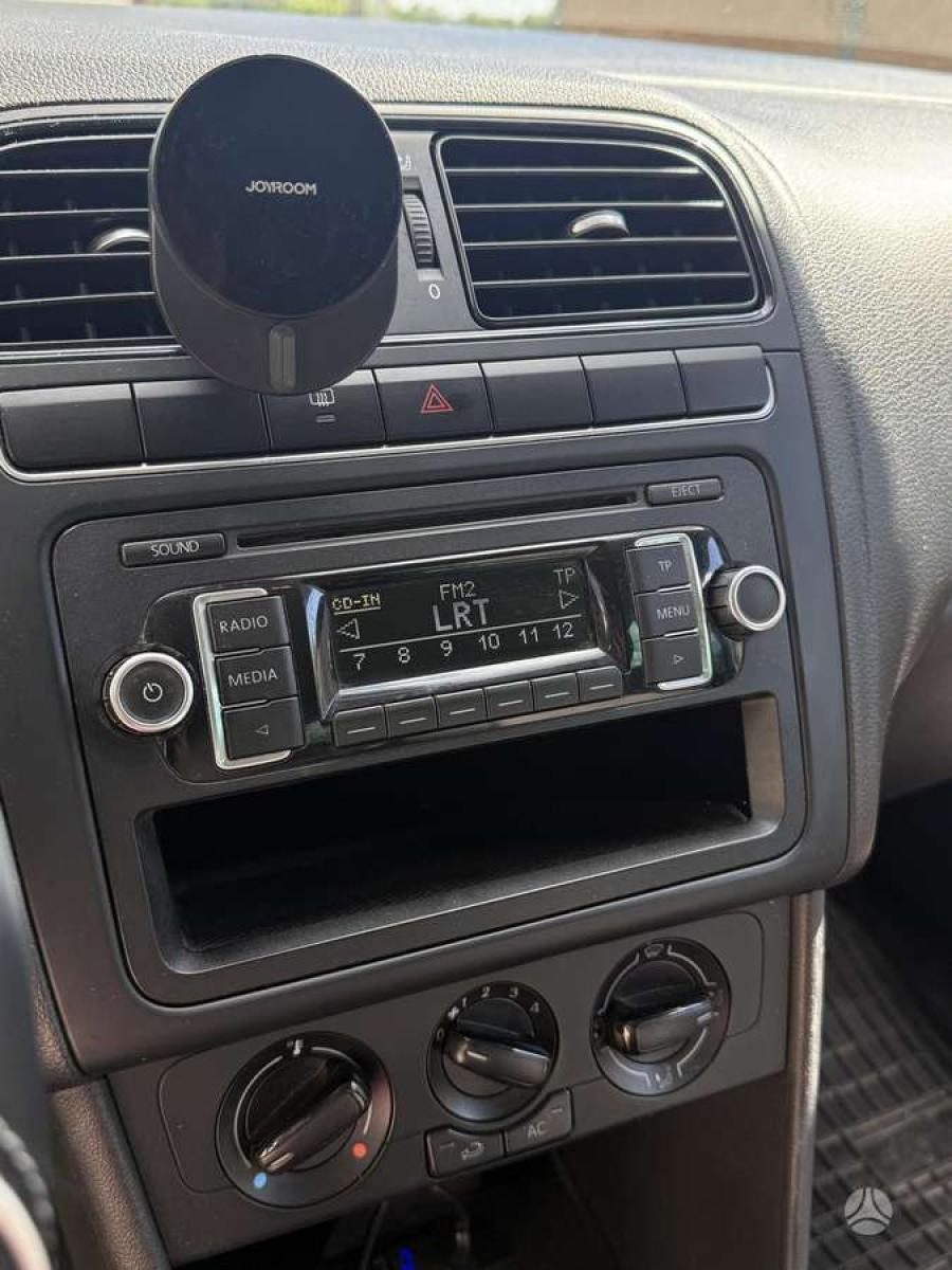 Balts Volkswagen Polo 2012 Viļņa, ar dzinēja tilpumu 1.20 L un nobraukumu 225 tūkst. km par 3500 €, foto 14 vietnē AUTOMOTO.COM.LV