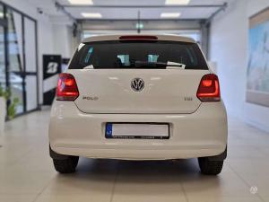 White Volkswagen Polo 2012 in Kaunas, with an engine capacity of 1.20 L and mileage of 296 thousand km for 3900 €, photo 6 on AUTOMOTO.COM.LV