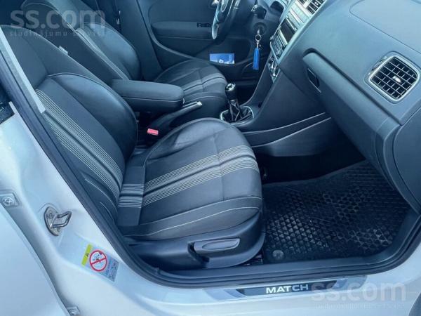 Balts Volkswagen Polo 2012 Cēsis, ar dzinēja tilpumu 1.60 L un nobraukumu 127 tūkst. km par 4950 €, foto 7 vietnē AUTOMOTO.COM.LV