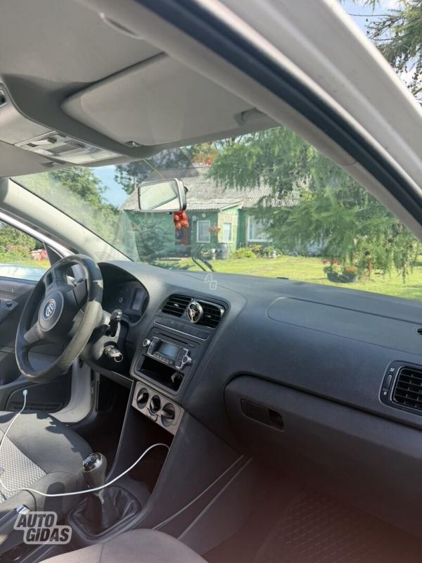 Balts Volkswagen Polo 2012 Alīta, ar dzinēja tilpumu 1.20 L un nobraukumu 290 tūkst. km par 3100 €, foto 9 vietnē AUTOMOTO.COM.LV