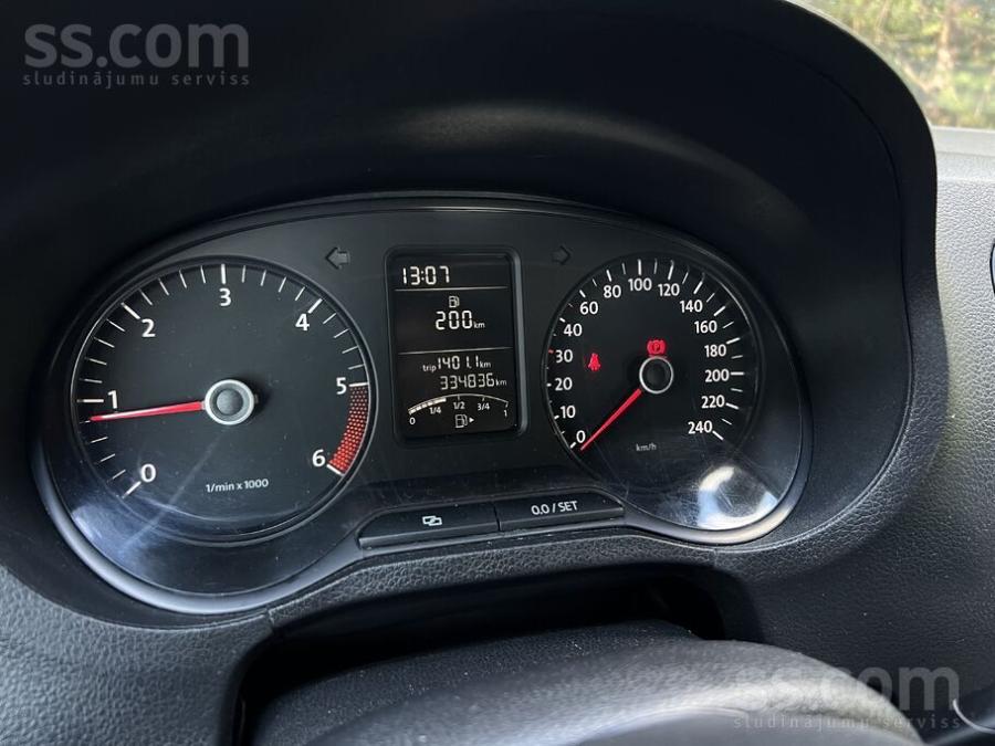 Balts Volkswagen Polo 2012 Rīga, ar dzinēja tilpumu 1.20 L un nobraukumu 335 tūkst. km par 2600 €, foto 10 vietnē AUTOMOTO.COM.LV