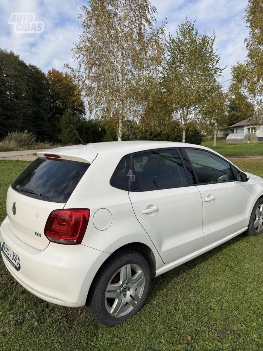 Balts Volkswagen Polo 2012 Viļņa, ar dzinēja tilpumu 1.20 L un nobraukumu 226 tūkst. km par 2200 €, foto 4 vietnē AUTOMOTO.COM.LV