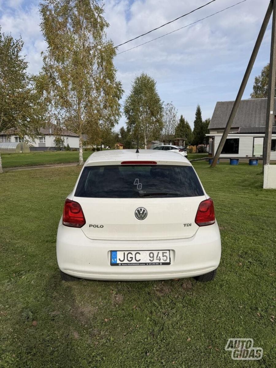 Balts Volkswagen Polo 2012 Viļņa, ar dzinēja tilpumu 1.20 L un nobraukumu 226 tūkst. km par 2200 €, foto 6 vietnē AUTOMOTO.COM.LV