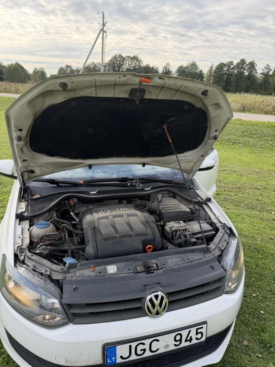 Balts Volkswagen Polo 2012 Viļņa, ar dzinēja tilpumu 1.20 L un nobraukumu 226 tūkst. km par 2200 €, foto 13 vietnē AUTOMOTO.COM.LV