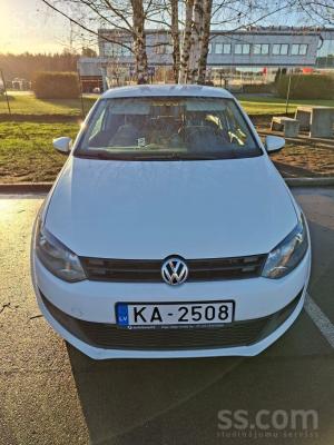 White Volkswagen Polo 2013 in Riga, with an engine capacity of 1.20 L and mileage of 196 thousand km for 3200 €, photo  on AUTOMOTO.COM.LV