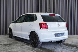 Balts Volkswagen Polo 2013 Marijampole, ar dzinēja tilpumu 1.60 L un nobraukumu 210 tūkst. km par 6150 €, foto 7 vietnē AUTOMOTO.COM.LV