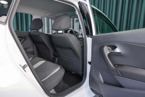 Balts Volkswagen Polo 2013 Marijampole, ar dzinēja tilpumu 1.60 L un nobraukumu 210 tūkst. km par 6150 €, foto 28 vietnē AUTOMOTO.COM.LV