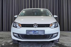 White Volkswagen Polo 2013 in Marijampole, with an engine capacity of 1.60 L and mileage of 210 thousand km for 6150 €, photo 3 on AUTOMOTO.COM.LV