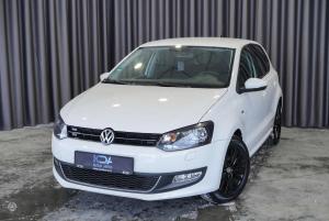 White Volkswagen Polo 2013 in Marijampole, with an engine capacity of 1.60 L and mileage of 210 thousand km for 6150 €, photo 4 on AUTOMOTO.COM.LV