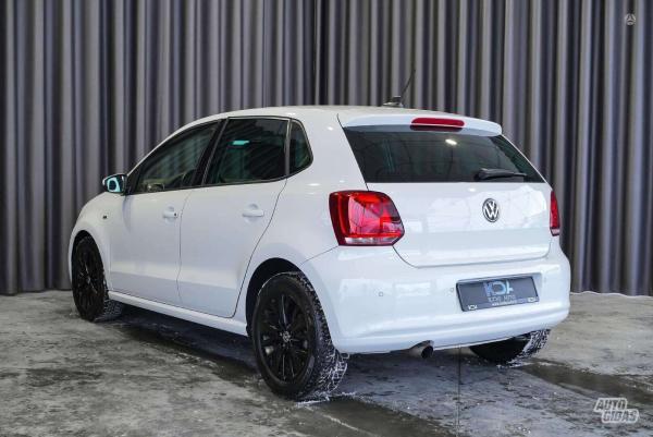 White Volkswagen Polo 2013 in Marijampole, with an engine capacity of 1.60 L and mileage of 210 thousand km for 6150 €, photo 7 on AUTOMOTO.COM.LV